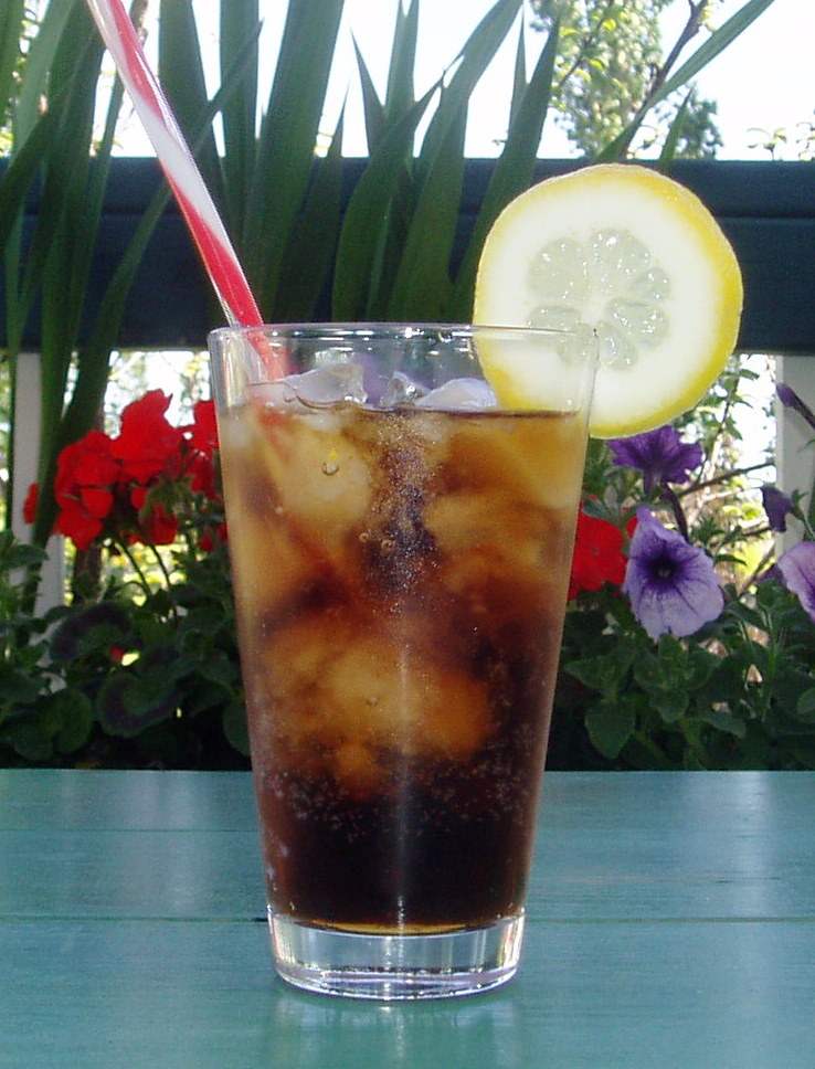 Sparkling Cola Cocktail « The Rum Howler Blog