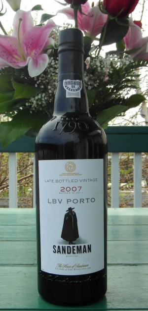 Review: Sandeman Late Bottled Vintage Port Wine (2007) « The Rum Howler ...